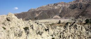 Palca Canyon - A bizarre canyon full of rock formations | Gigaplaces.com