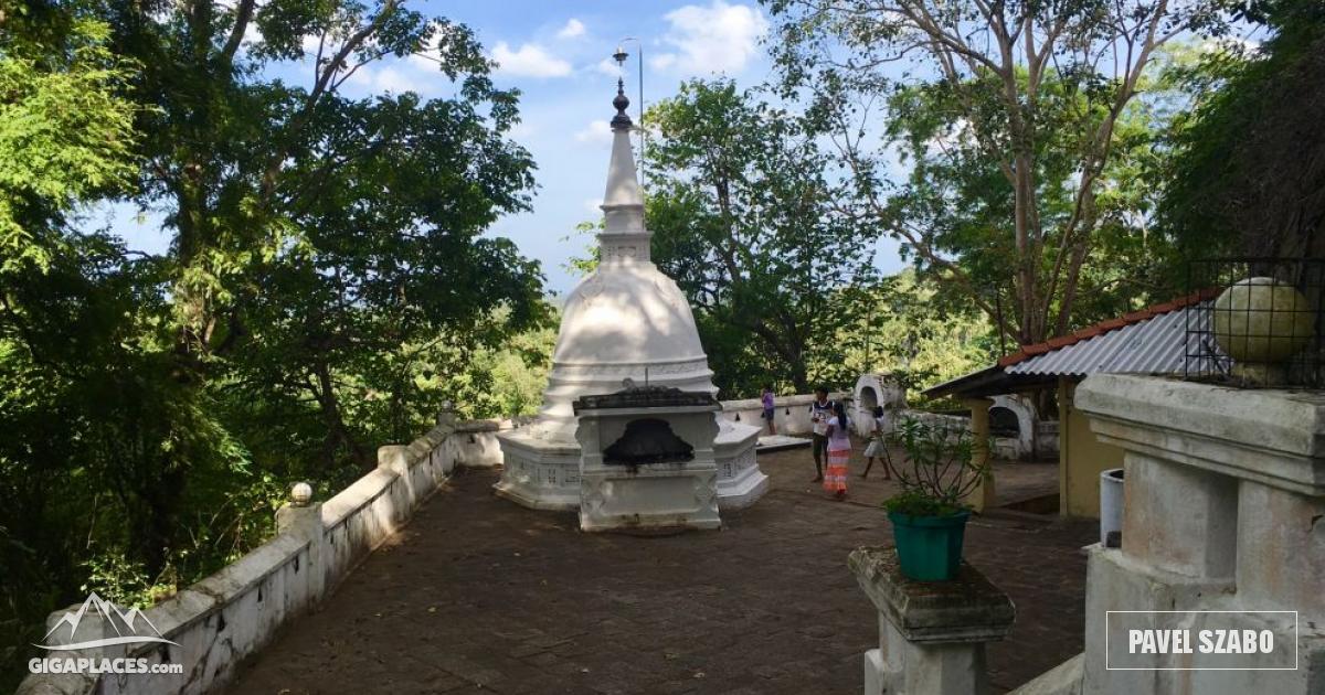 Mulkirigala Raja Maha Vihara - Od chrámu, přes opice až na vrchol ...