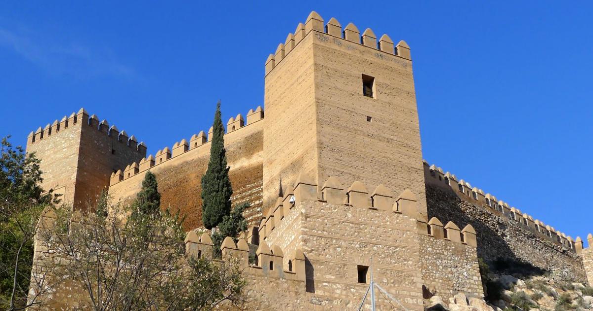 Almeria Castle - One of the largest castles in Spain | Gigaplaces.com