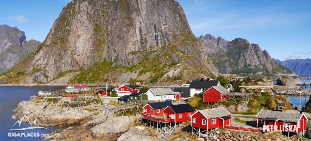 Reine - The most beautiful village of Norway | Gigaplaces.com