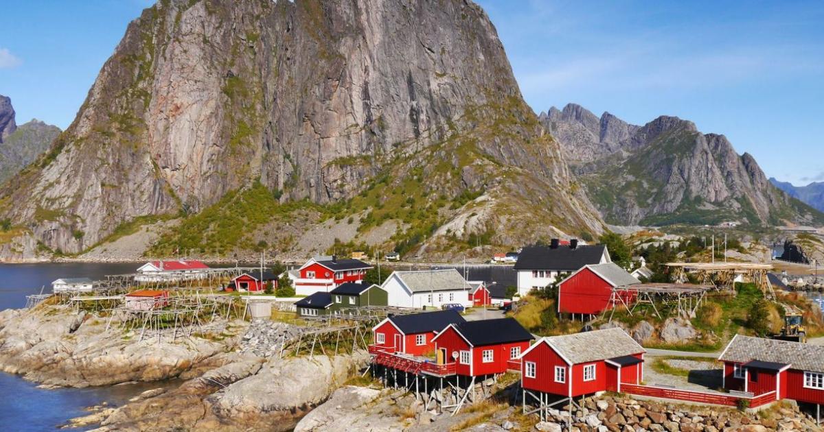 Reine - Nejkrásnější vesnice Norska | Gigaplaces.com