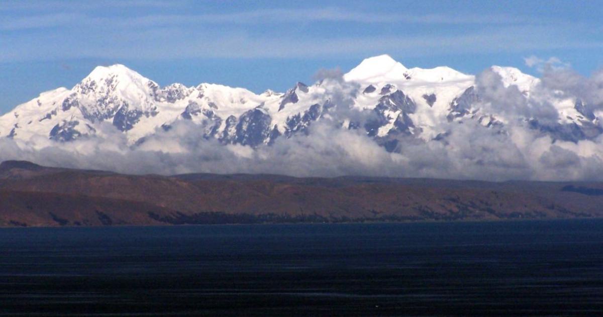 Ancohuma - Third highest mountain of Bolivia | Gigaplaces.com