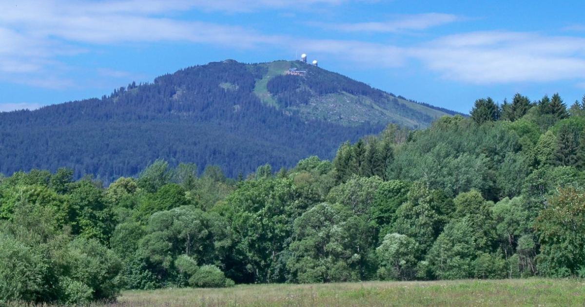 Na kole na Großer Arber/Velký Javor - Nejvyšší vrchol Šumavy ...