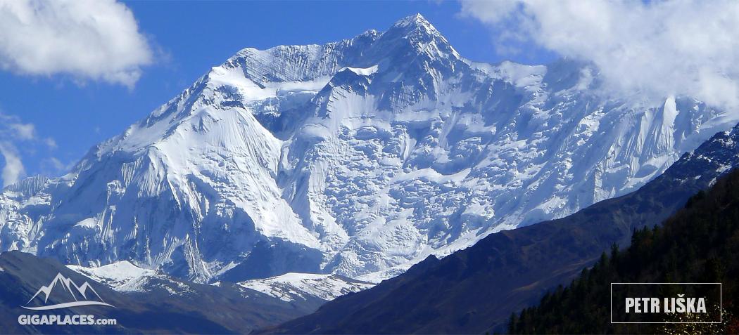 Annapurna II - The top of giant ridge | Gigaplaces.com