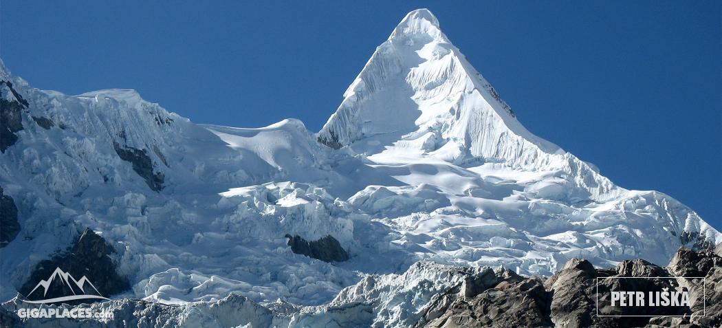 Alpamayo - The most beautiful mountain in Peru | Gigaplaces.com