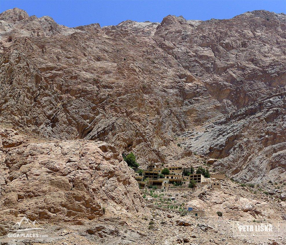 Visit of Chak Chak - The most sacred place of Zoroastrianism ...